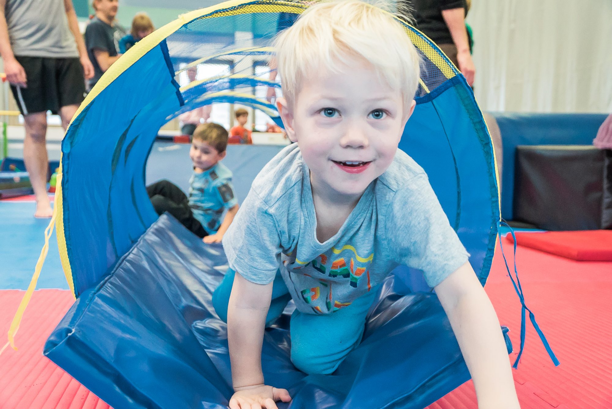 The versatility of tunnel play for physical development : MoovKids